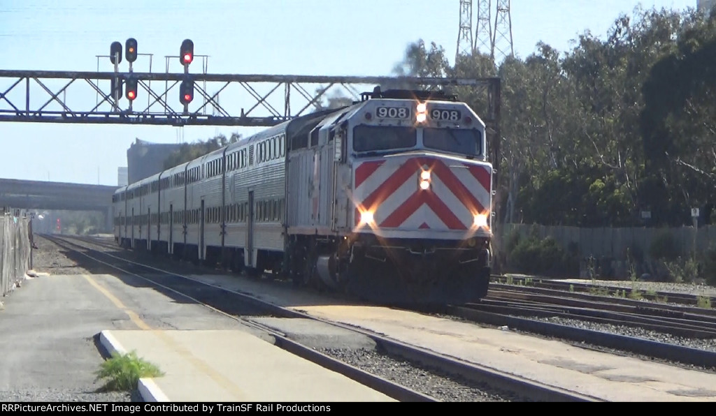 JPBX 908 Leads Caltrain 134